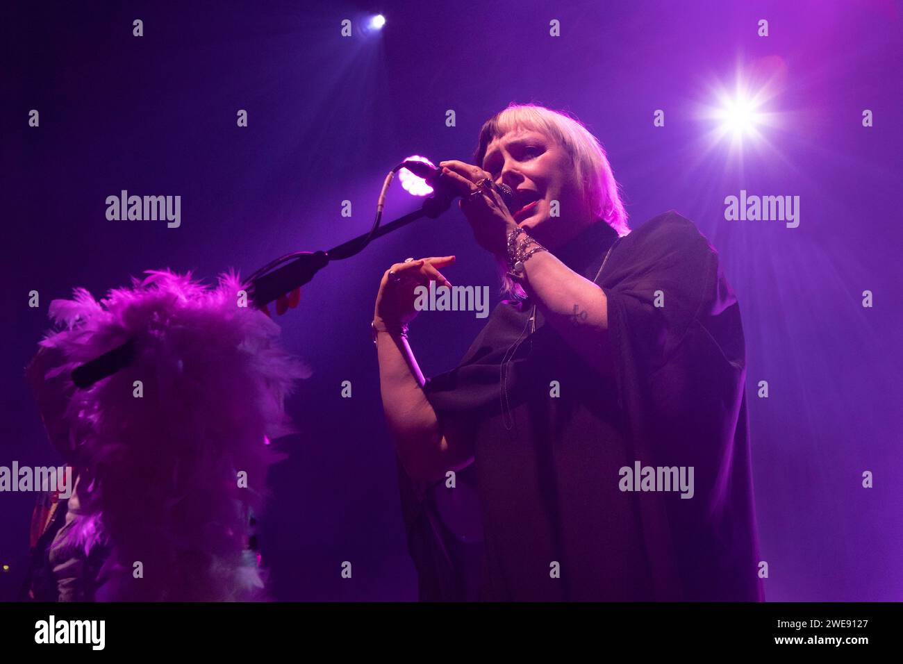 Oslo, Norwegen. Januar 2024. Die englische Band Slowdive spielt ein ...