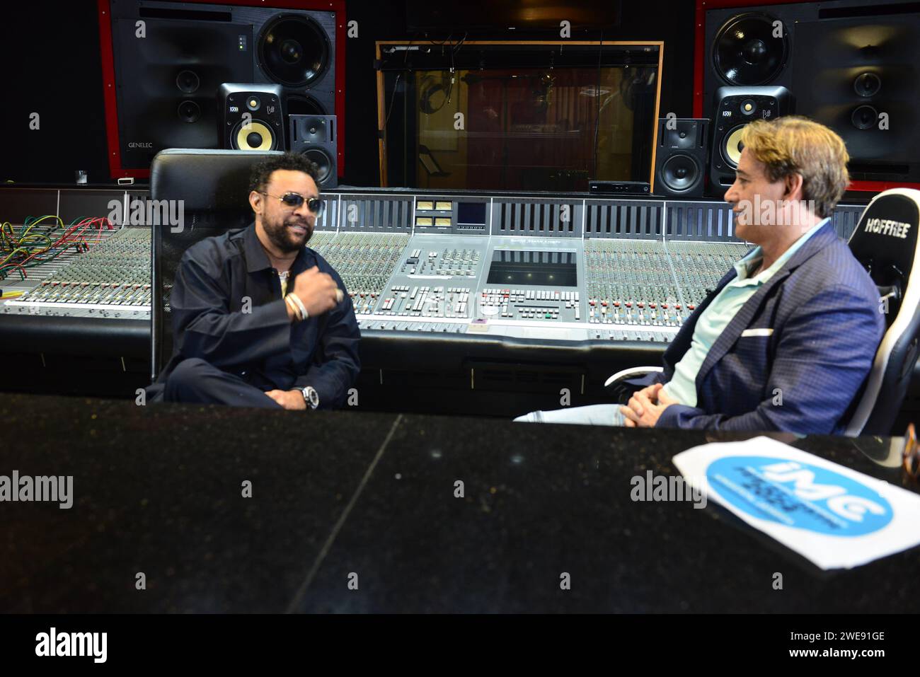 MIAMI, FLORIDA - 22. JANUAR: Reggae Singer/ Conference Chair Shaggy und Mike Sherman nehmen am ...