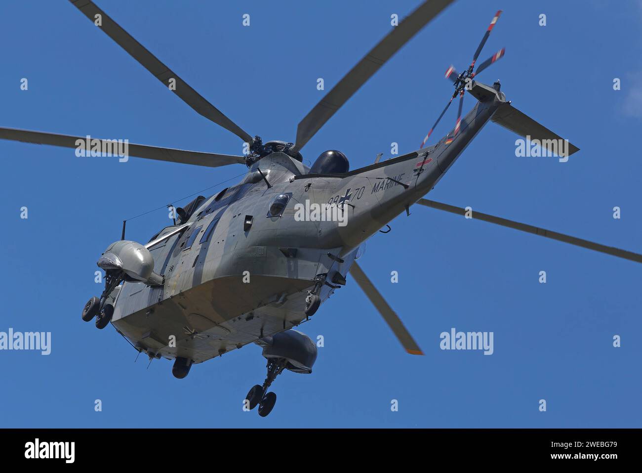 Ein Mehrzweckhubschrauber Mk41 Sea King der Marine. Ein ...