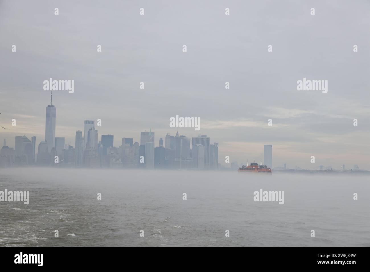 Blick auf die Staten Island Ferry in New York, New York, Donnerstag, 25 ...