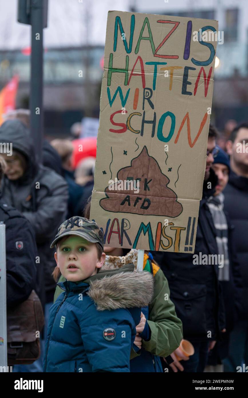 Demonstration gegen die AFD und Rechtsradikalismus in Herne, NRW, Deutschland, Anti-AFD-Demo ...