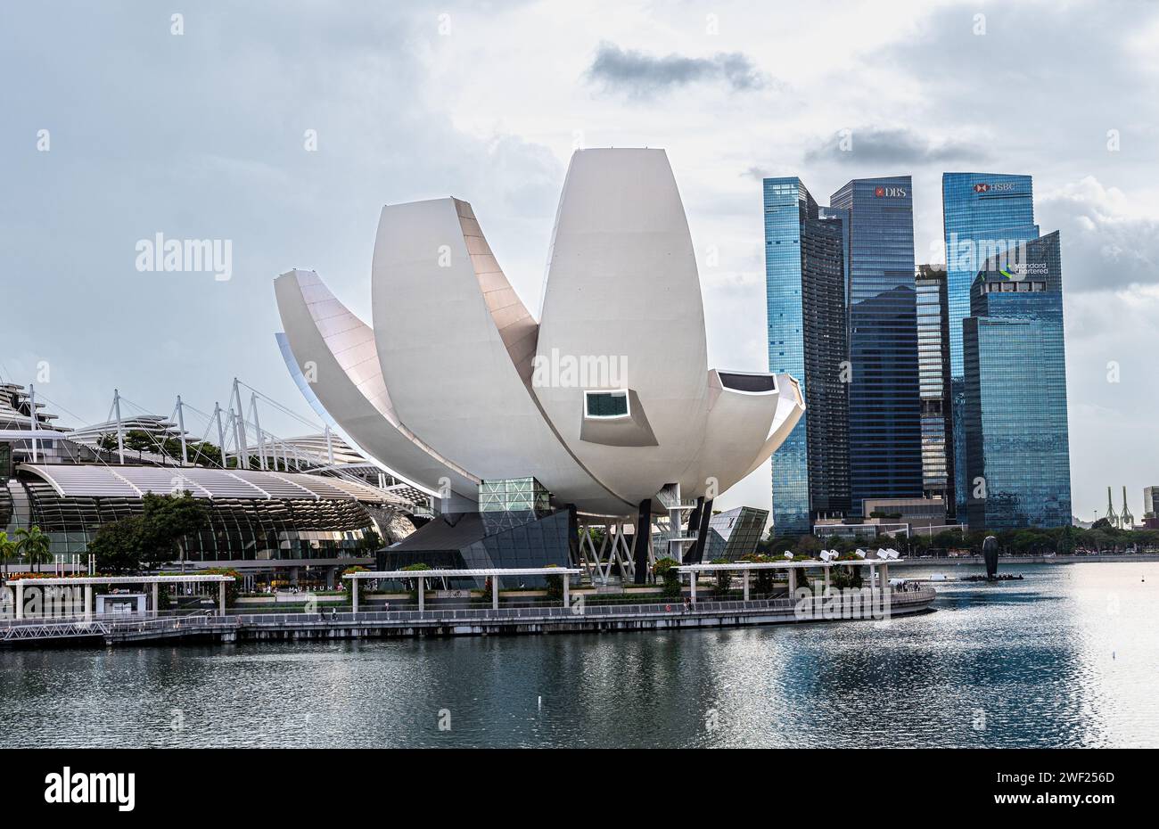 Singapur, 24. Januar 2024: ArtScience Museum in Singapur seine Lotus ...