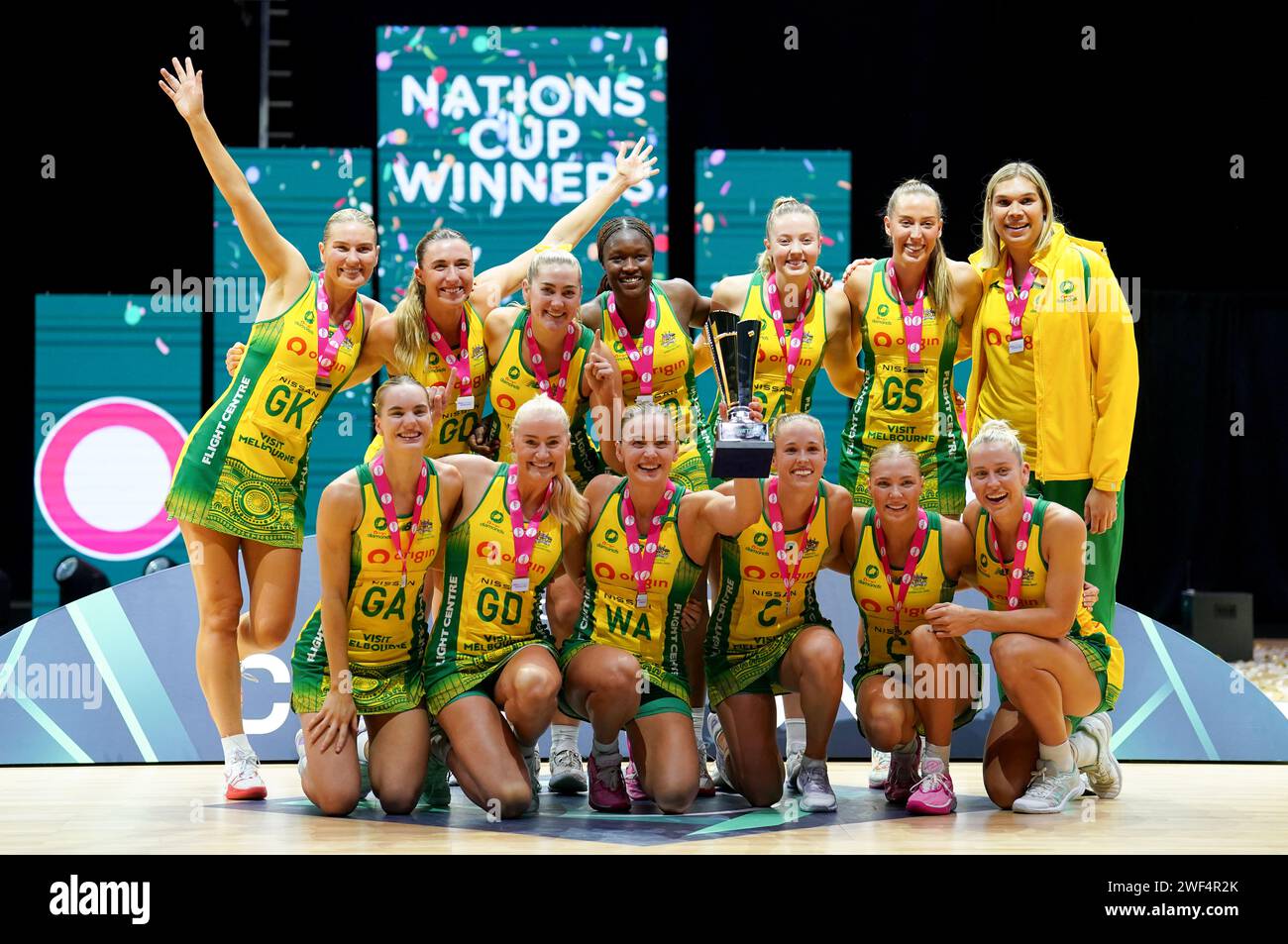 Das australische Team feiert nach dem Sieg gegen England im Finale des ...