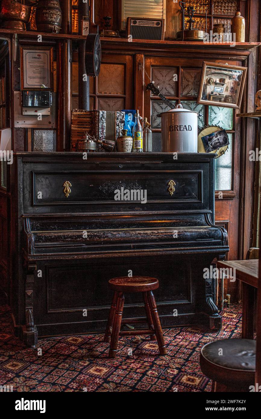 Im Hemingford Arms Pub an der Hemingford Road in London, Großbritannien ...