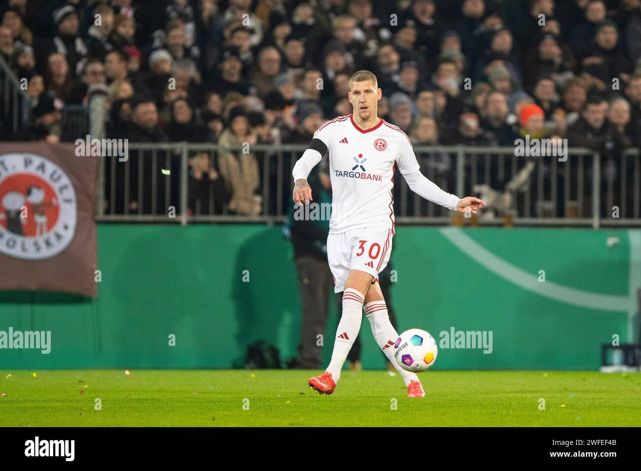 Hamburg, Deutschland. 30. Januar 2024. Jordy de Wijs (Fortuna Düsseldorf, 30) DFB-Pokal 2023/24 ...