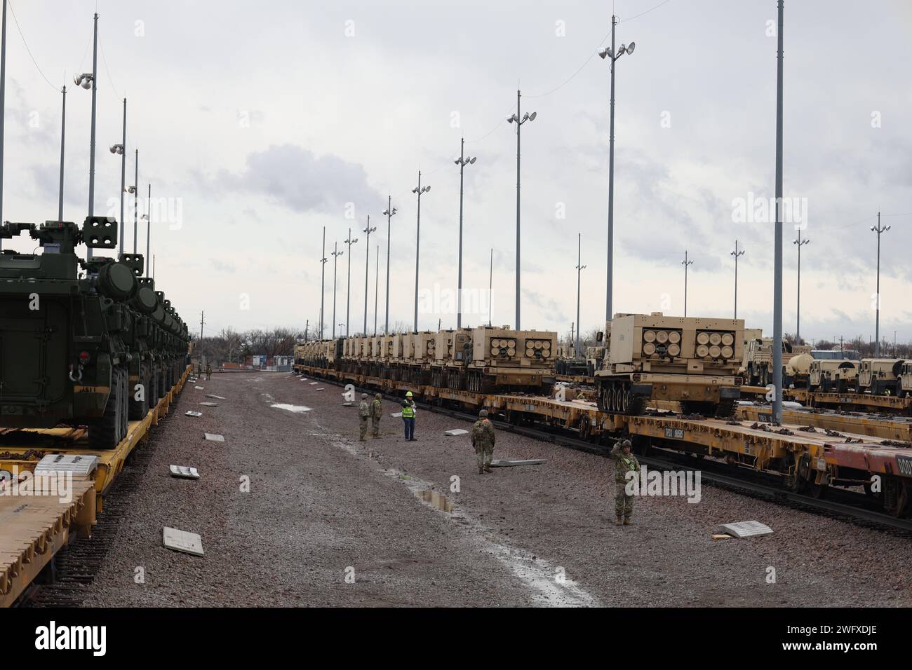 Soldaten der 75th Field Artillery Brigade, des 2nd Battalion, des 18th ...