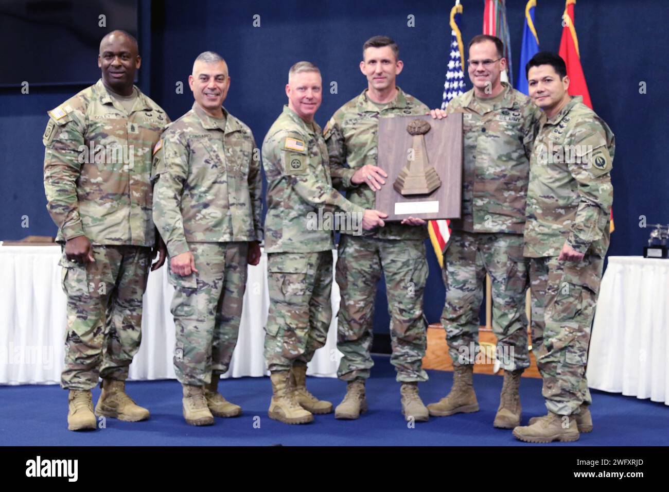 Col frank parker -Fotos und -Bildmaterial in hoher Auflösung – Alamy