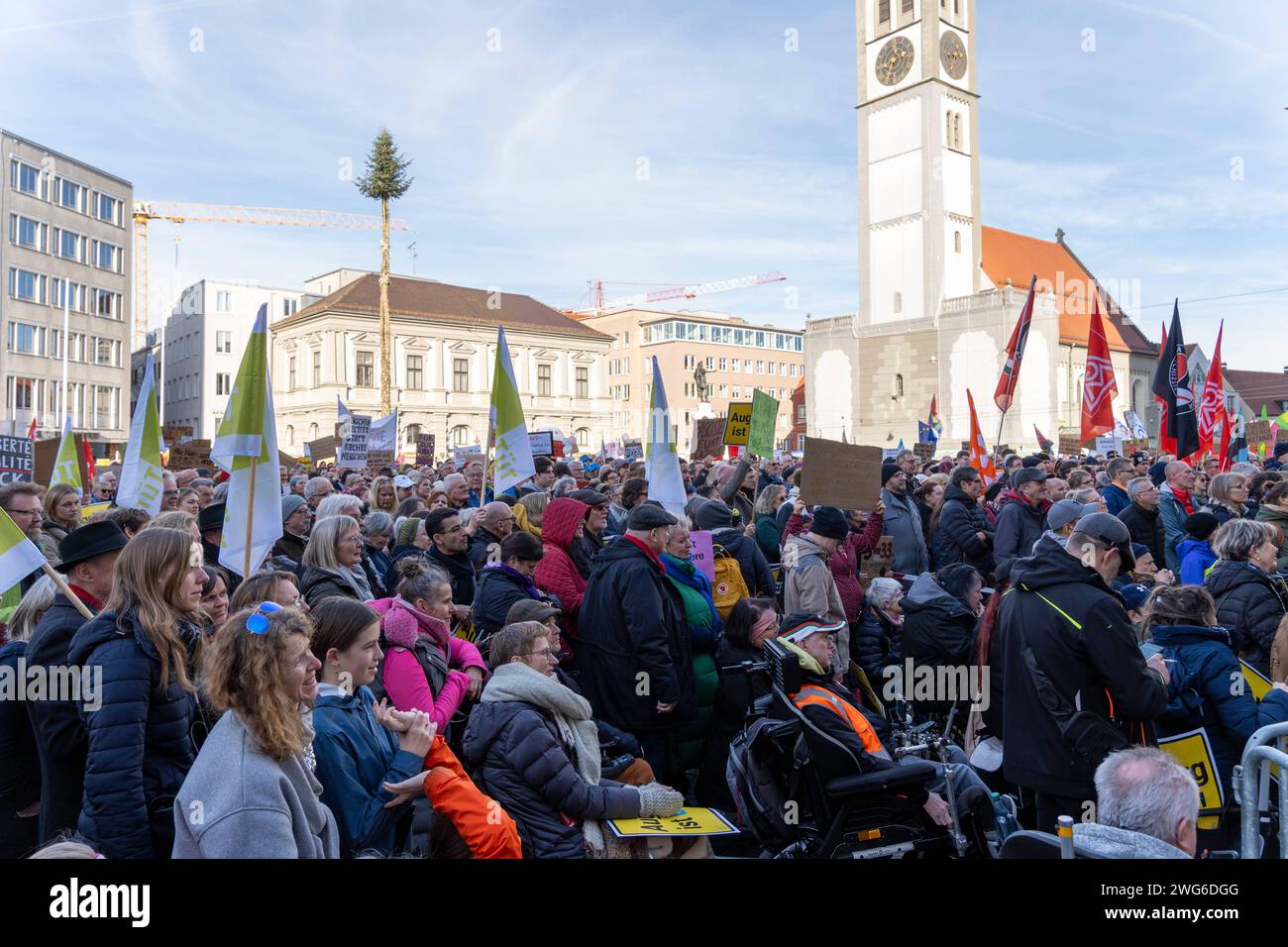 Augsburg, Bayern, Deutschland - 3. Februar 2024: Demonstration gegen die Rechte auf dem ...