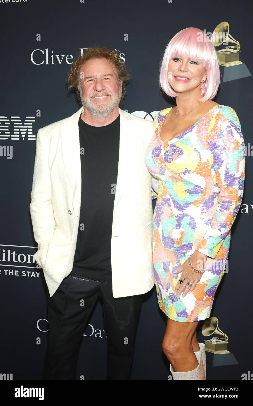 Beverly Hills, Ca. Februar 2024. Sammy Hagar und Kari Karte bei der 66 ...
