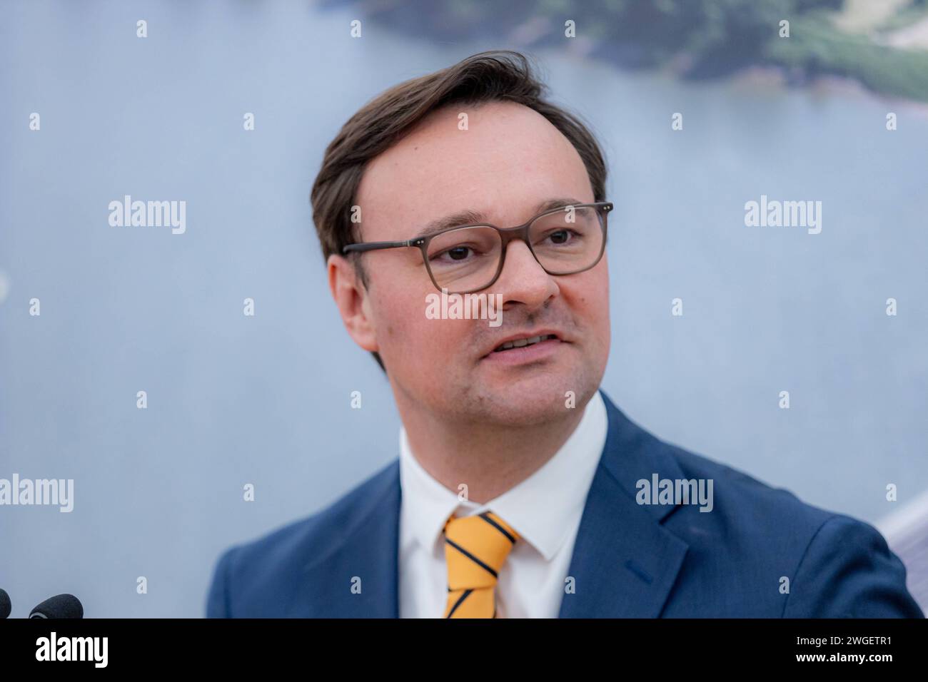 Rede von Staatssekretär BM Verkehr Oliver LUKSIC FDP - Feierliche ...