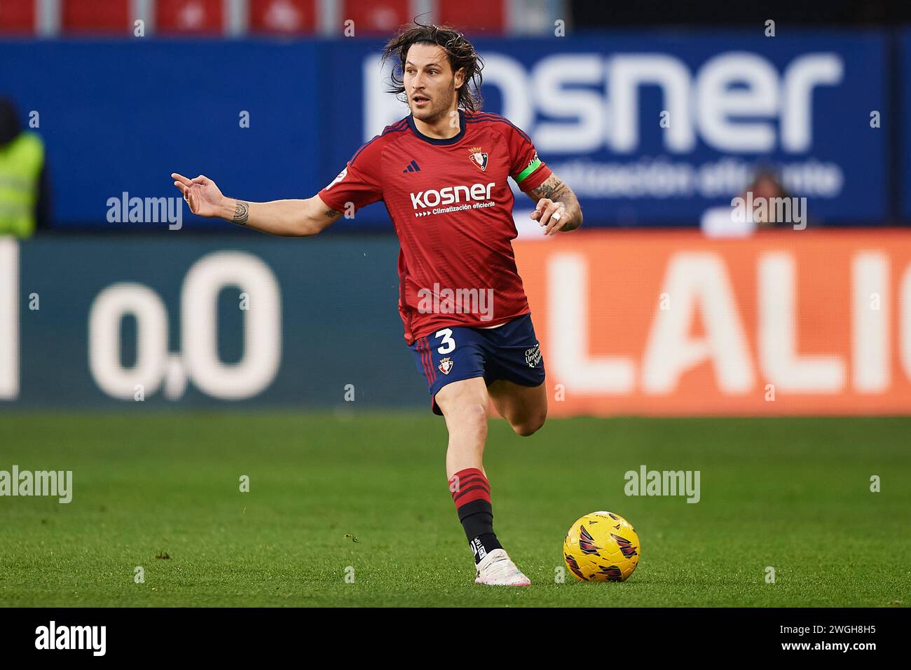 Juan Cruz von CA Osasuna in Aktion beim LaLiga EA Sports Match zwischen ...