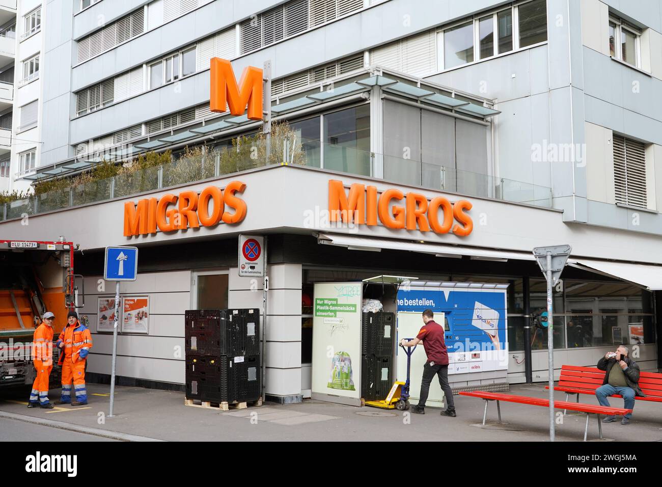 Anton Geisser 05.02.2024 ZH , Migros Schweiz , bis zu 1500 Entlassungen ...