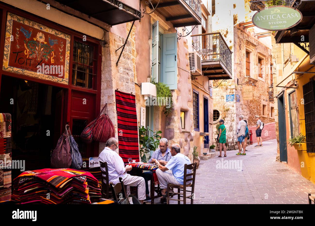 Crete cafe -Fotos und -Bildmaterial in hoher Auflösung – Alamy