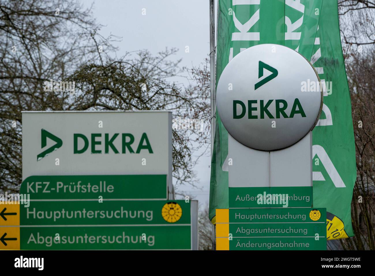 DEKRA Prüfstelle Außenwerbung 06.02.2024, Limburg: Symbolfoto ...