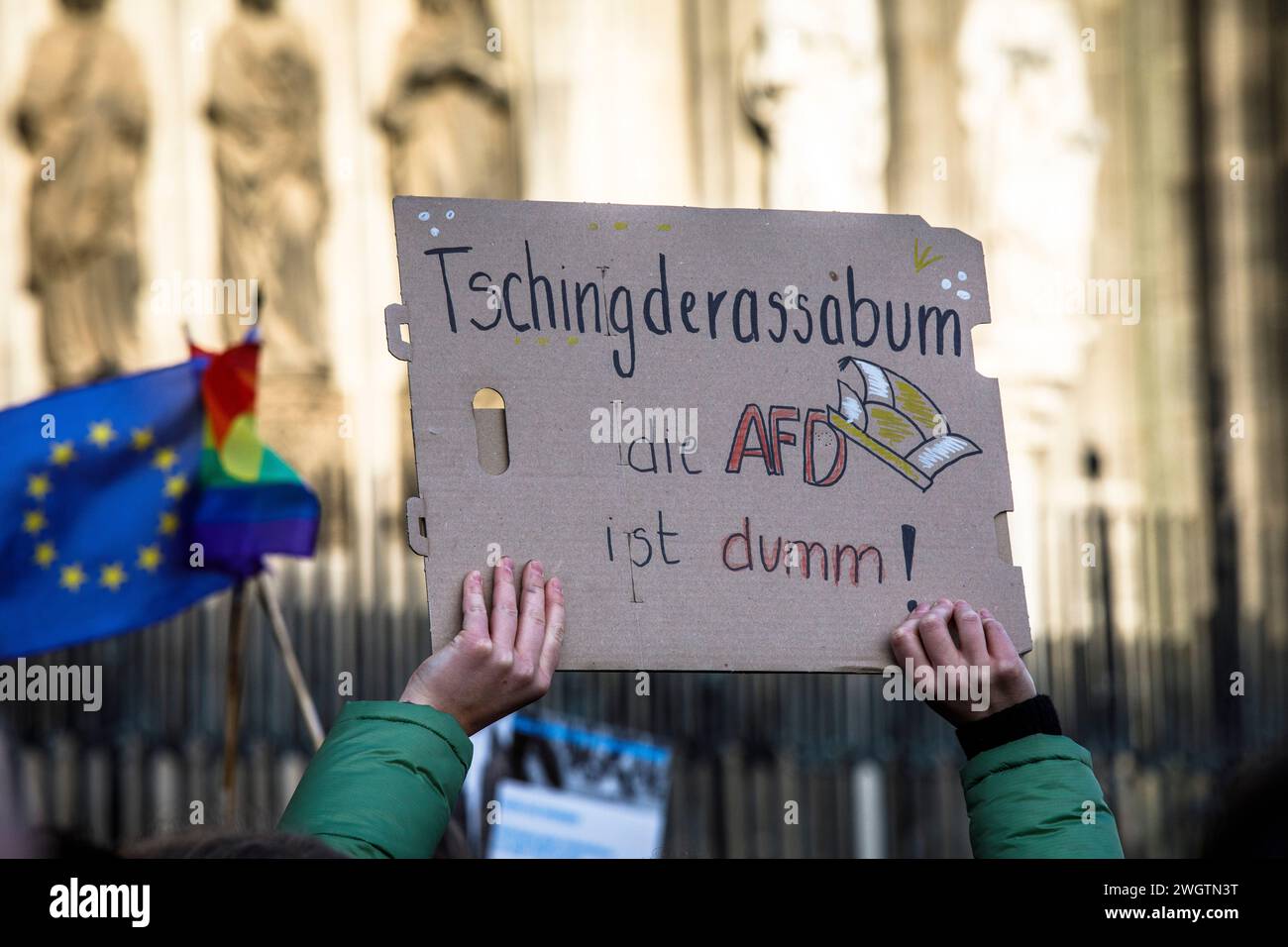 Gegen rechtsextremismus protestieren -Fotos und -Bildmaterial in hoher ...