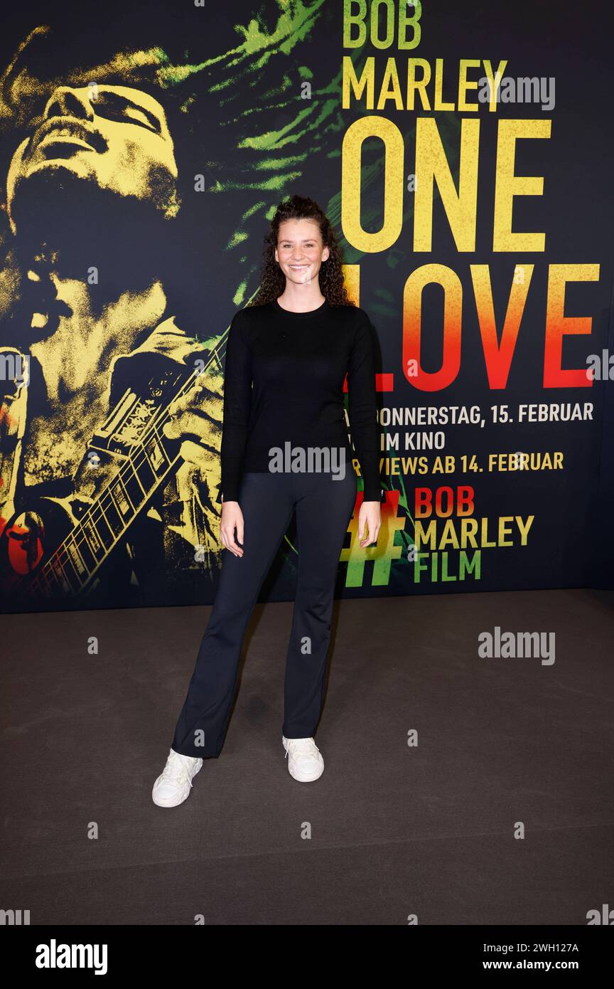 Betty Taube bei der Premiere des Kinofilms Bob Marley: One Love im Kino ...