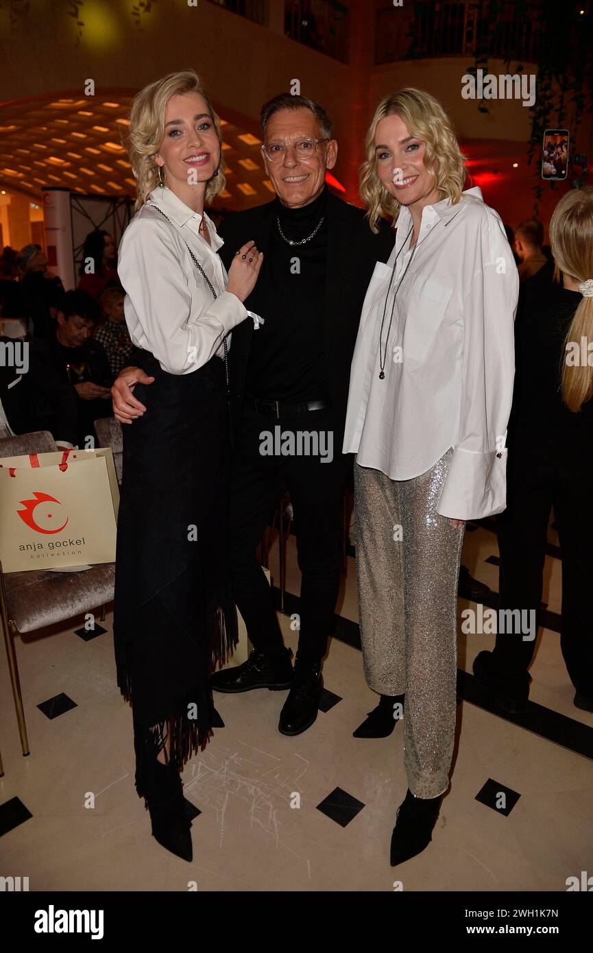 Nina Meisel und Julia Meise / Pulse of Gaia Show am 6.02.2024 im Rahmen ...