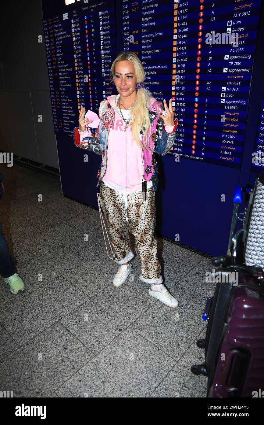 Cora Schumacher bei der Rückkehr der Dschungelcamp-Kandidaten der RTL ...