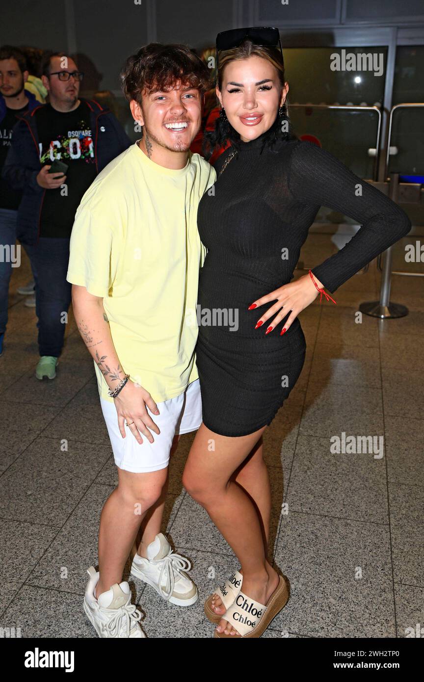 Twenty4Tim und Kim Virginia bei der Rückkehr der Dschungelcamp ...