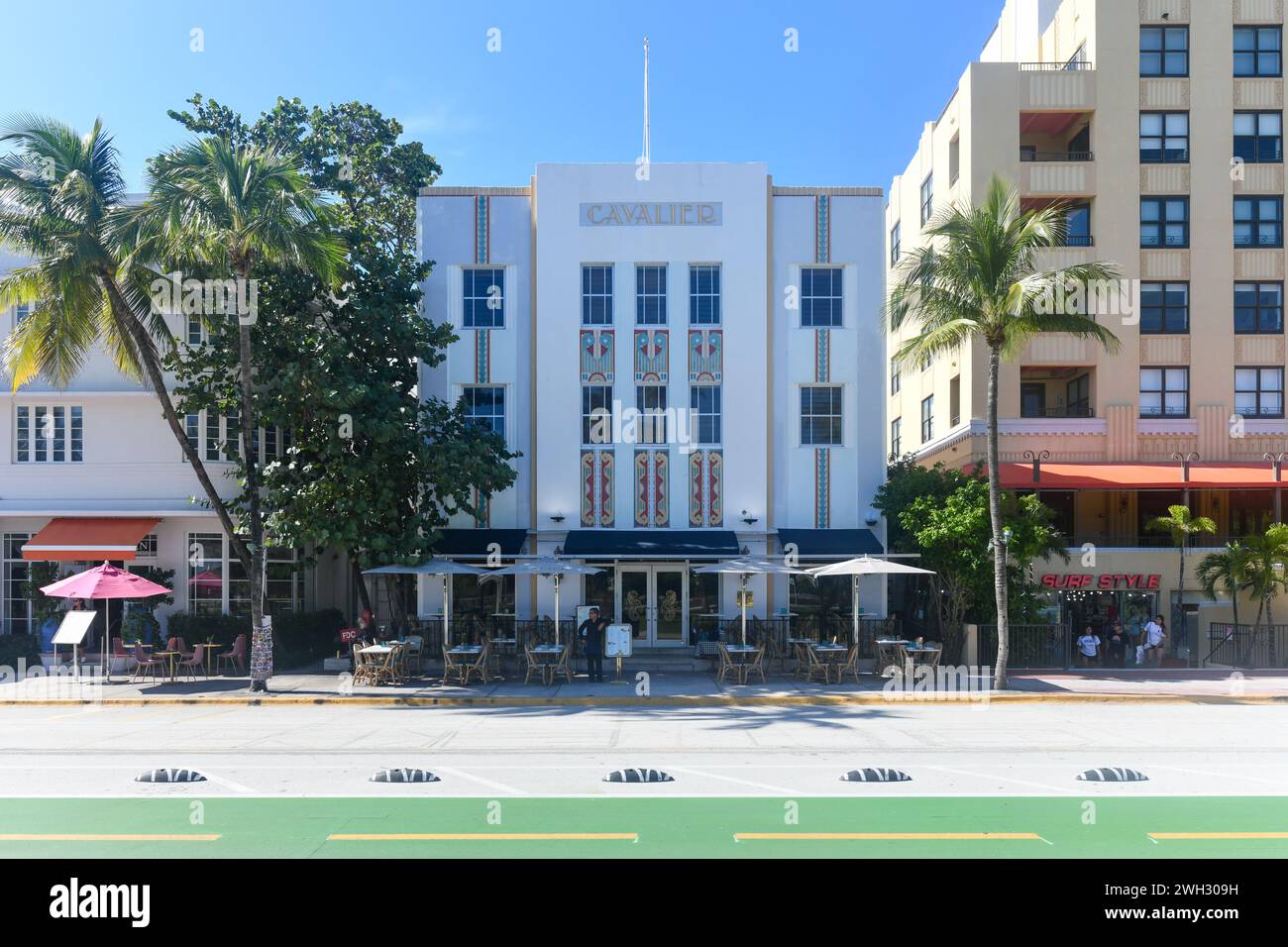 Miami, Florida - 24. November 2022: Cavalier Hotel im Art déco-Stil in ...