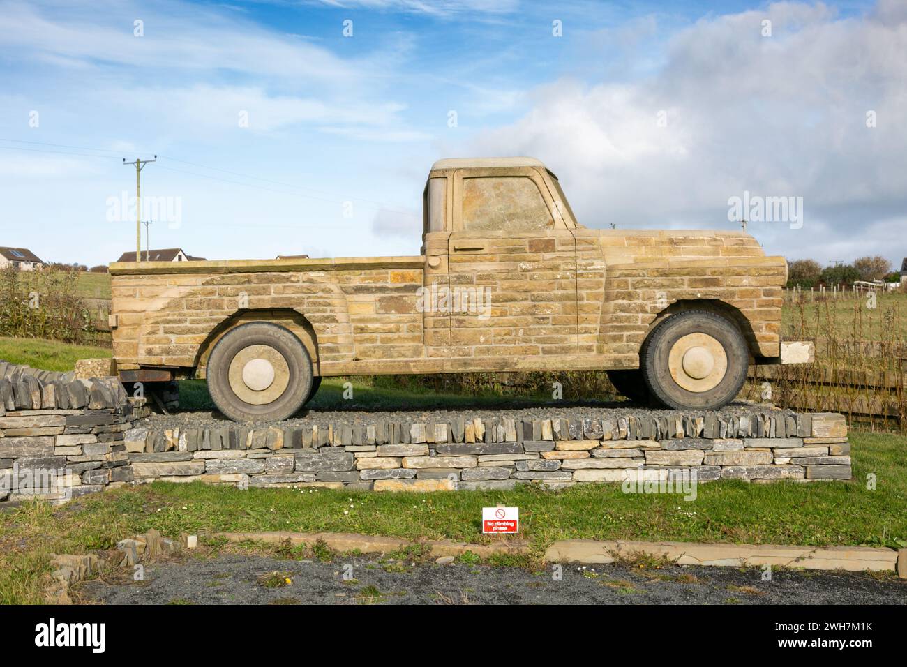 Stone car -Fotos und -Bildmaterial in hoher Auflösung – Alamy