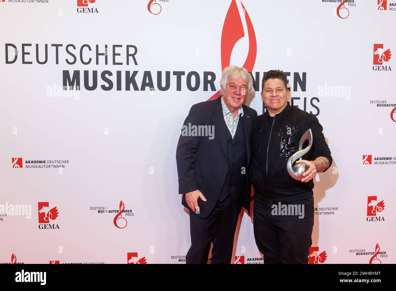 Deutscher Musikautorinnen Preis 2024 Rolf Zuckowski und Kerstin Ott ...