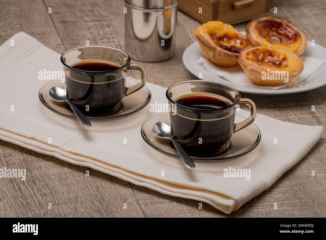 Portugiesischer kaffee -Fotos und -Bildmaterial in hoher Auflösung – Alamy