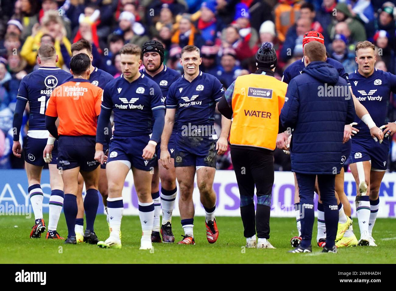 Der schottische Ben White feiert den ersten Versuch seiner Mannschaft ...