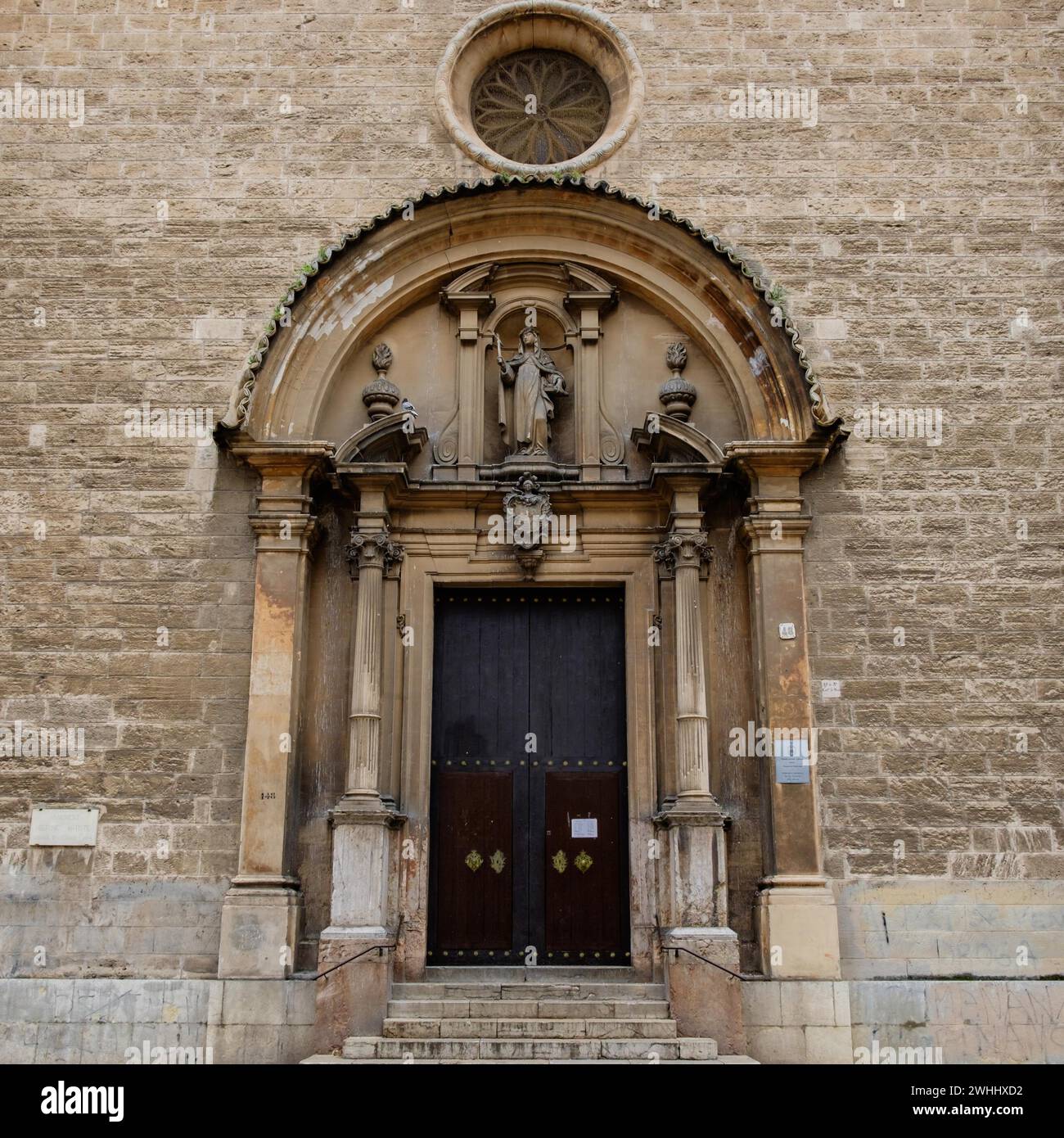 Pfarrei santa catalina -Fotos und -Bildmaterial in hoher Auflösung – Alamy