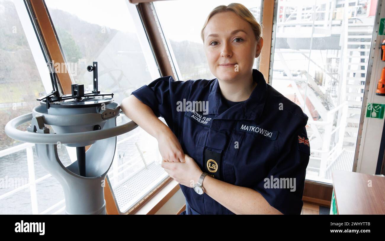 Operations- und Navigationsoffizier Sam Matkoski auf dem neuen ...