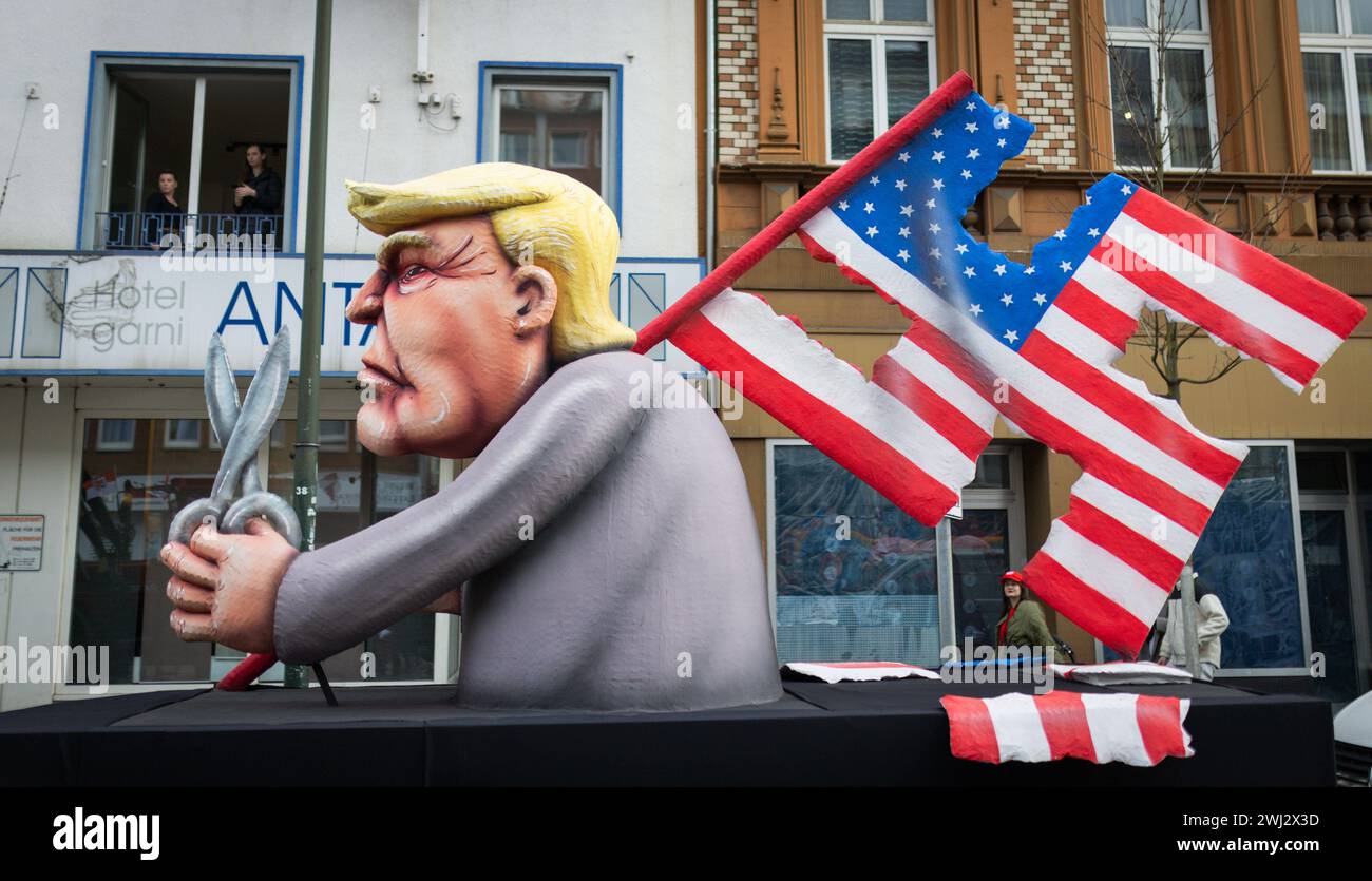 Karneval Düsseldorf, Deutschland. Februar 2024. Im Foto vom 12.02.2024 ...