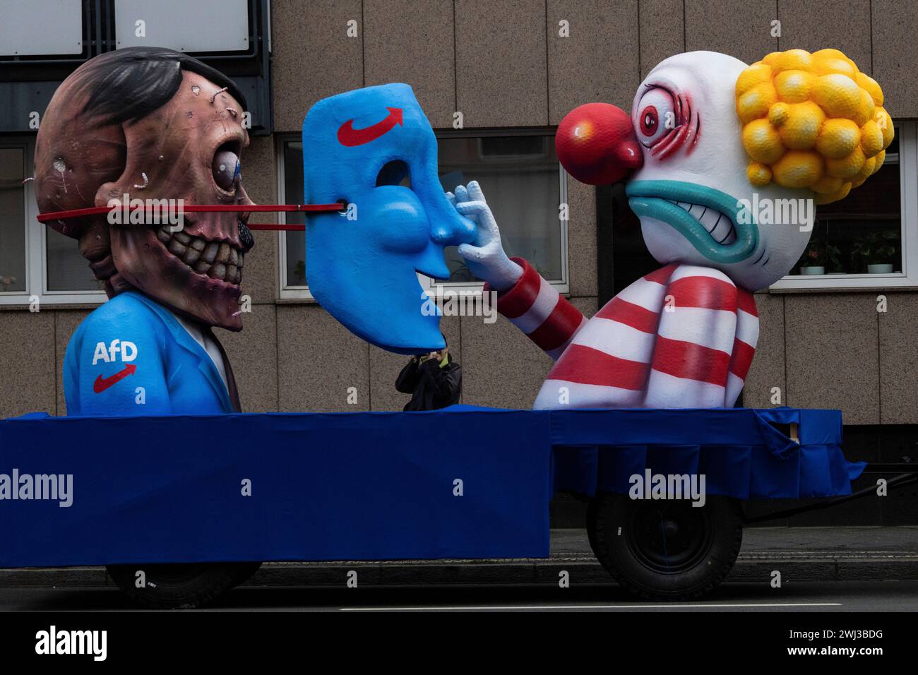 Düsseldorf, Deutschland. 12. Februar 2024. Rosenmontags-Karnevalsparade ...