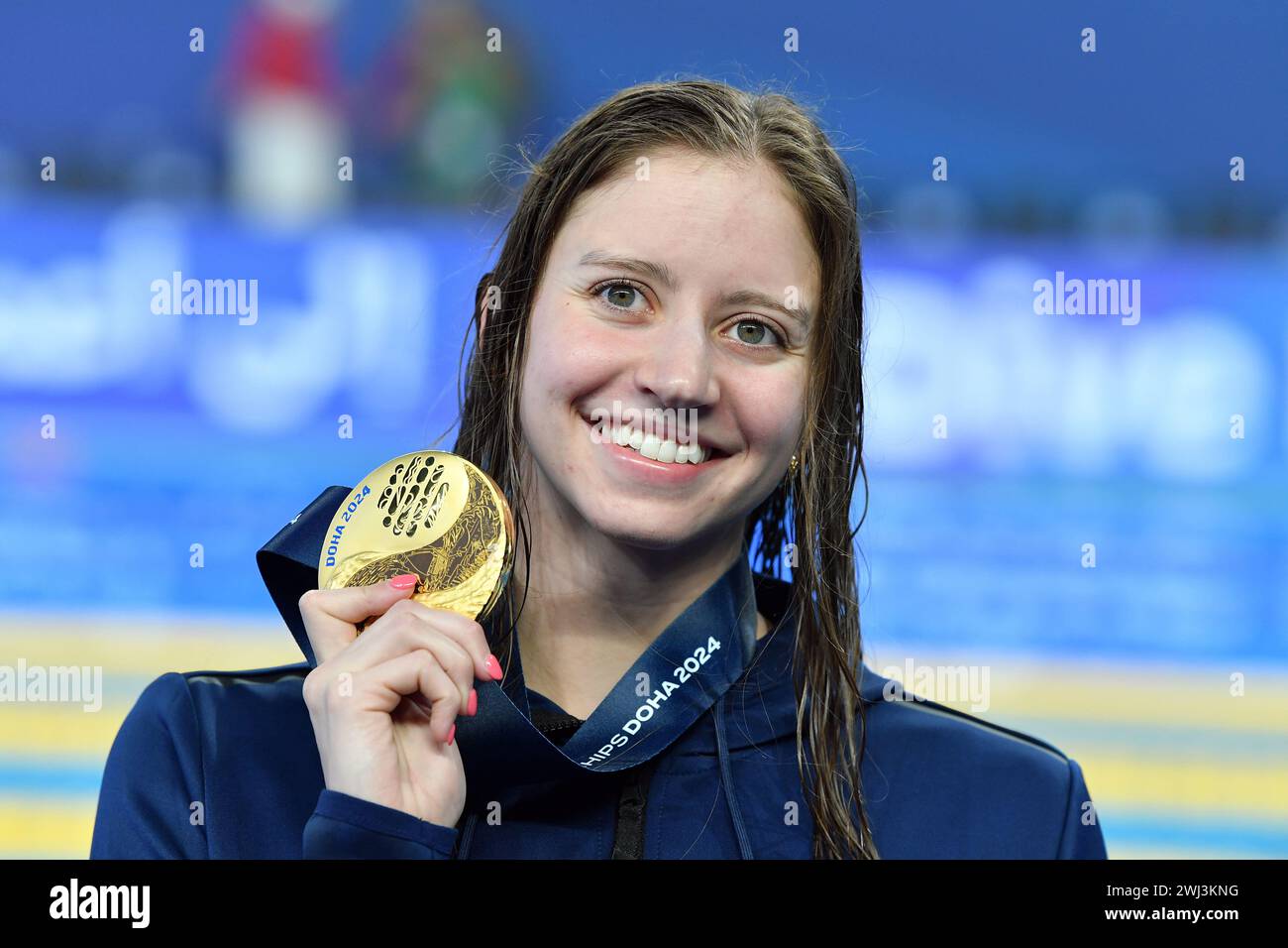 Doha, Qat. Februar 2024. Kate Douglass von den USA Goldmedaille bei der ...