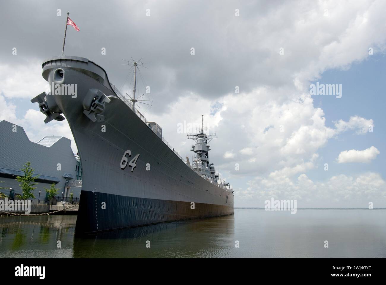Schlachtschiff USS Wisconsin BB-64 – Liegeplatz neben dem Nauticus oder ...