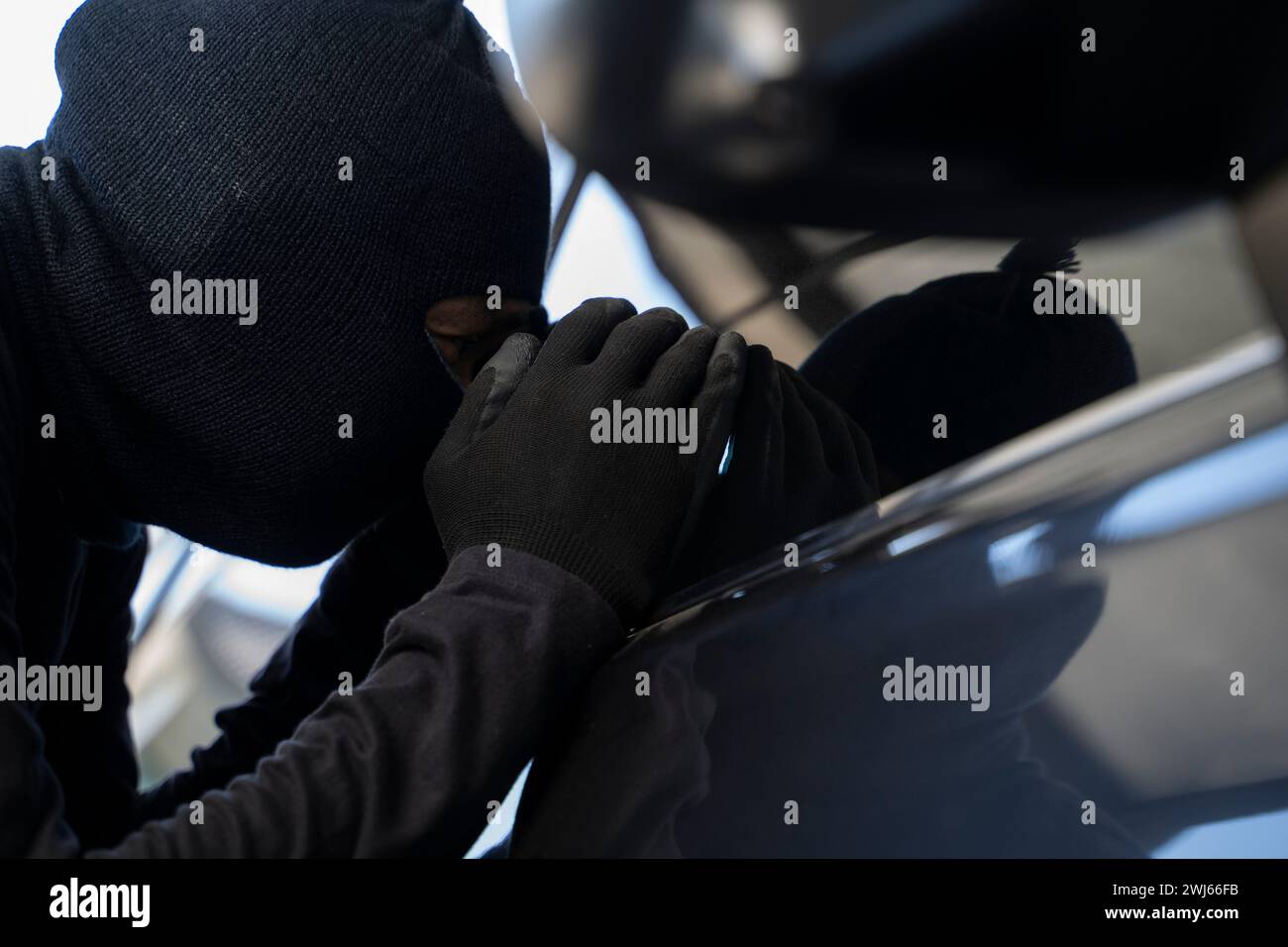 Car burglar -Fotos und -Bildmaterial in hoher Auflösung – Alamy