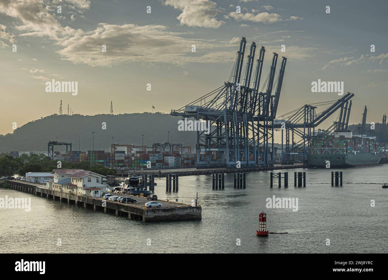 Hafen des balboa containerterminals -Fotos und -Bildmaterial in hoher ...
