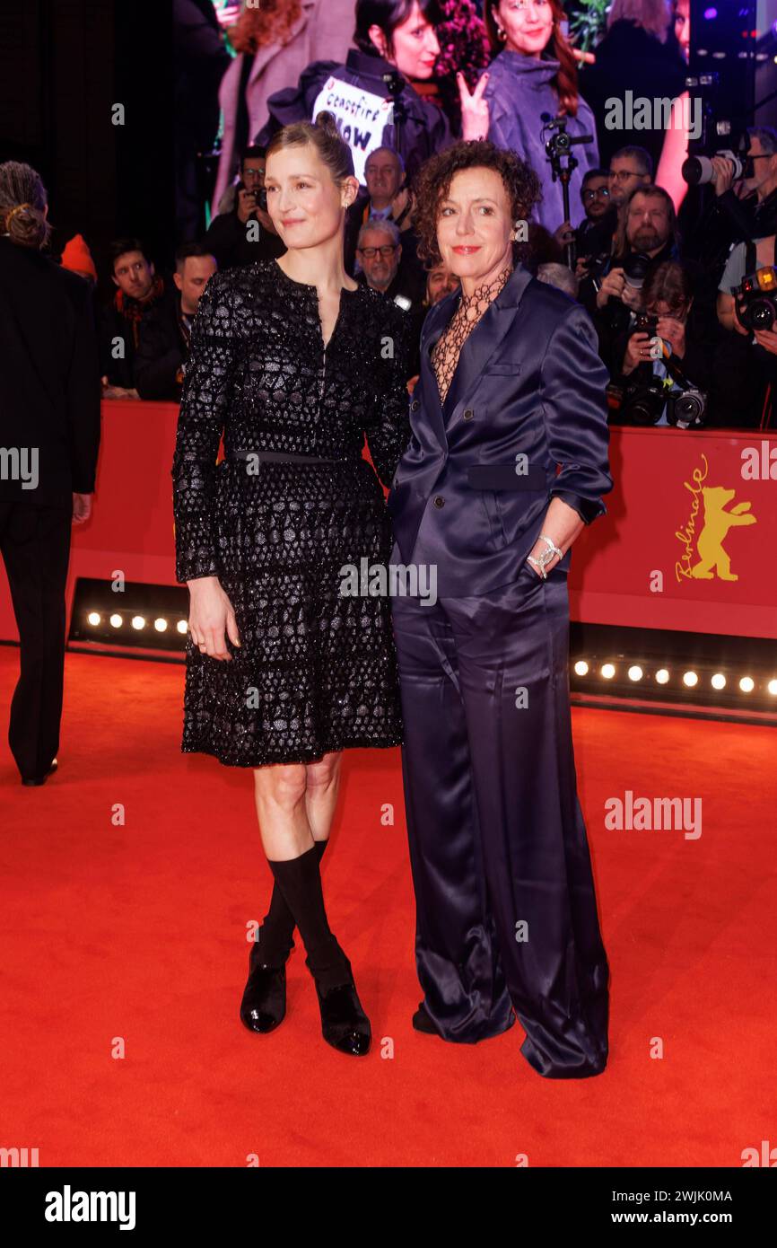 Berlinale- Kleinigkeiten wie diese Erröffnung Vicky Krieps und Maria ...