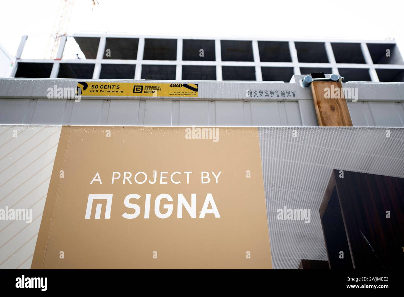 Signa Holding DEU, Deutschland, Deutschland, Berlin, 10.02.2024 Werbung ...