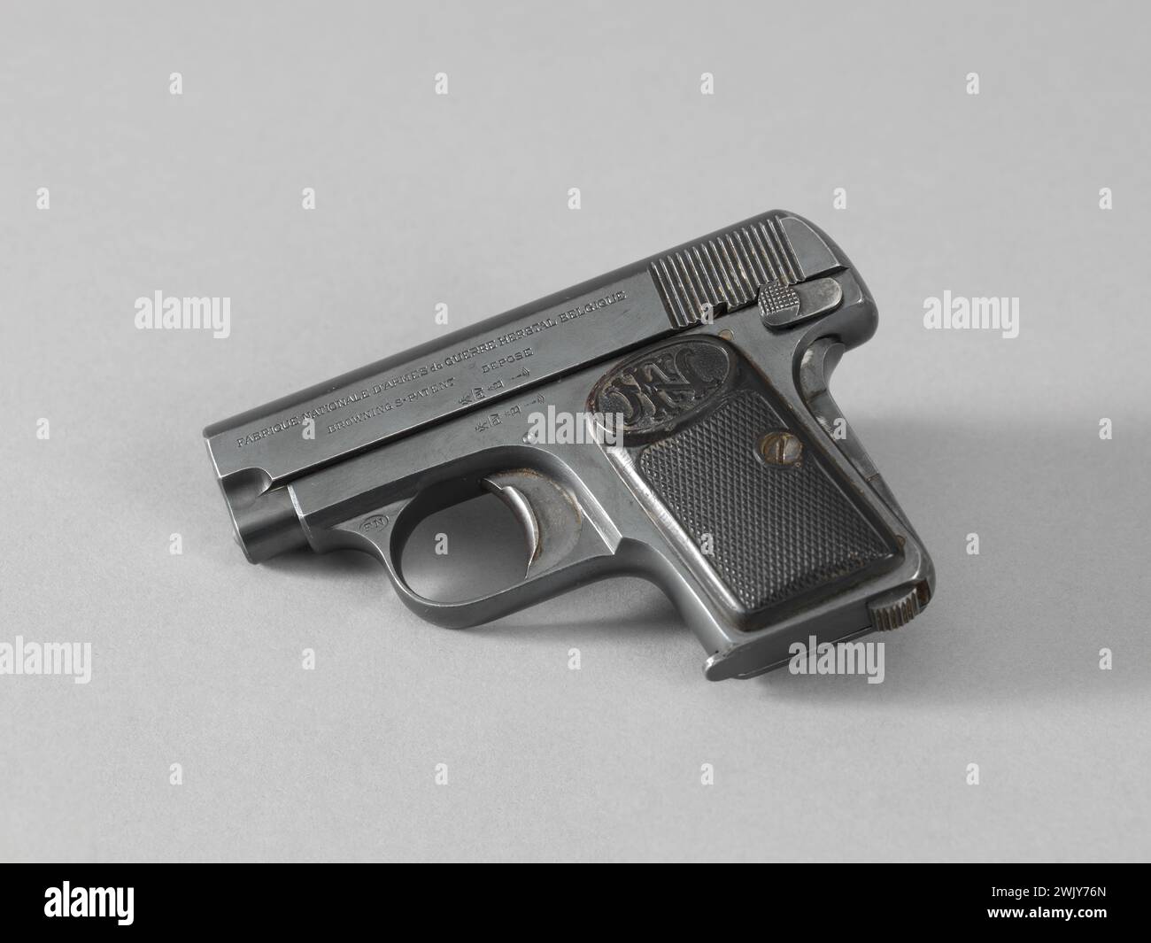 Fn browning pistol -Fotos und -Bildmaterial in hoher Auflösung – Alamy