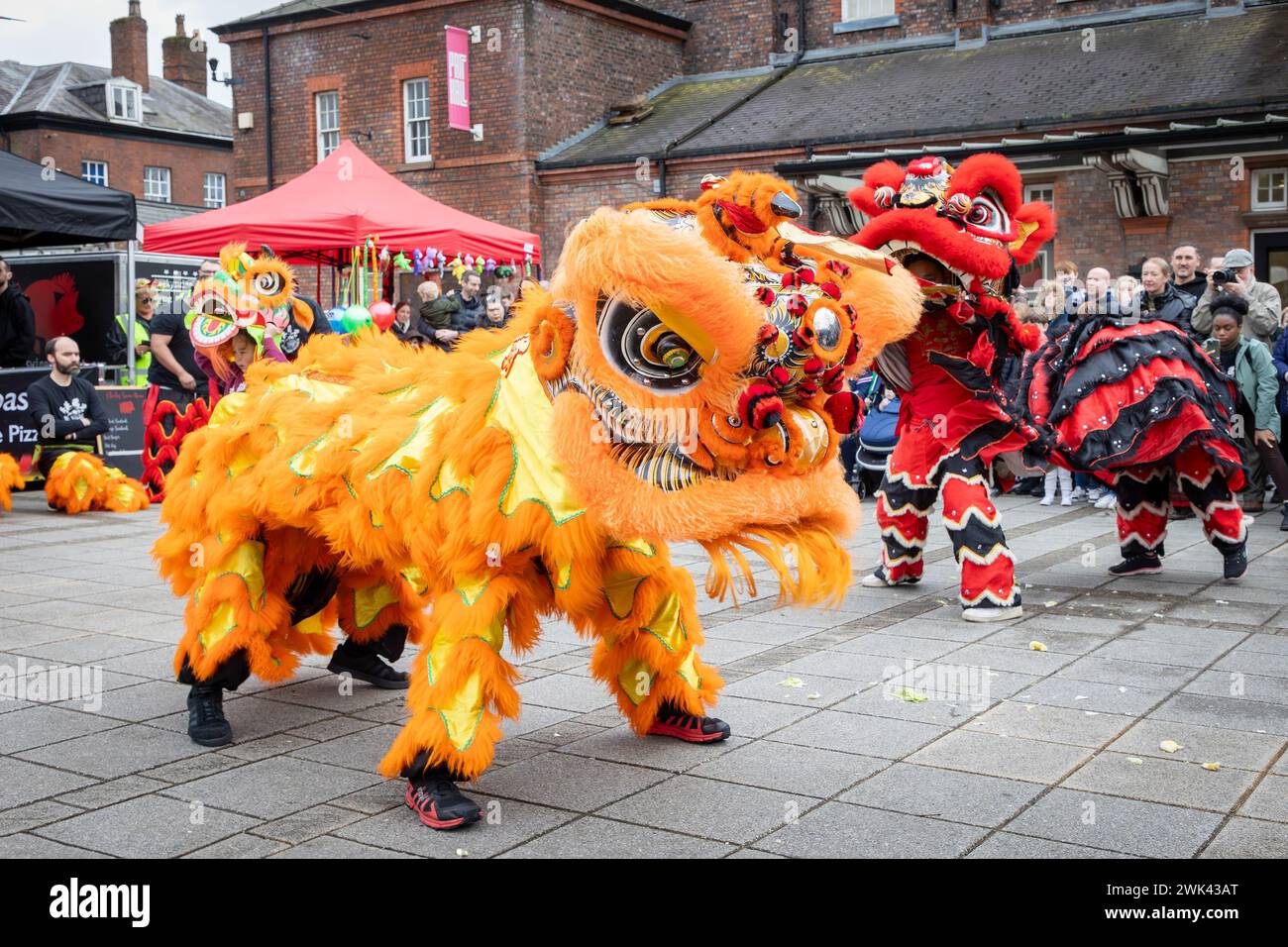 Sonntag, 18. Februar; Warrington, Cheshire, England. Warrington Town feierte das chinesische ...
