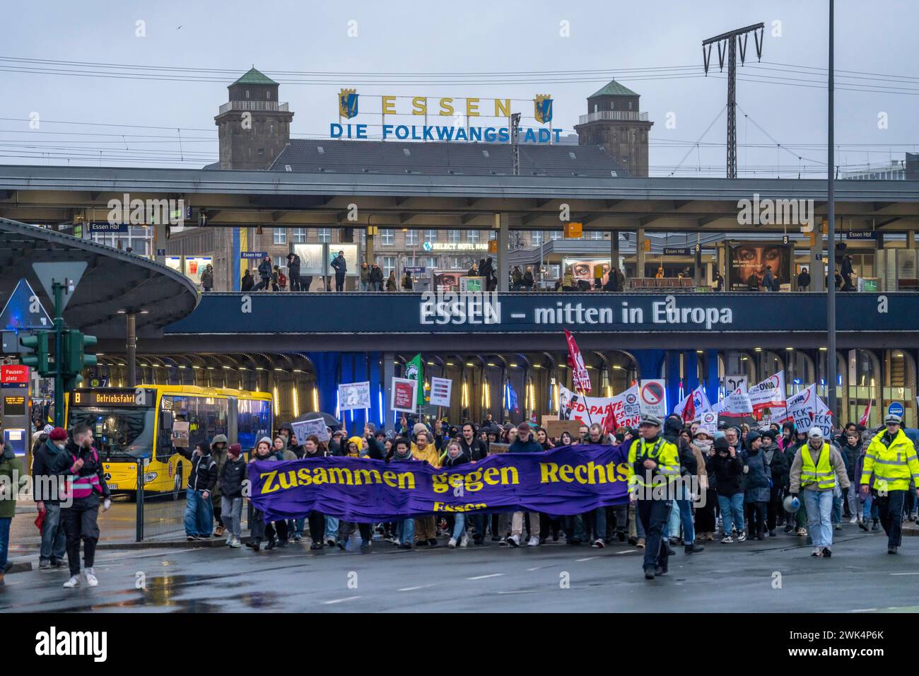 Demonstration mit bis zu 10,000 Teilnehmern, gegen Rechtsextremismus und die AFD in der ...