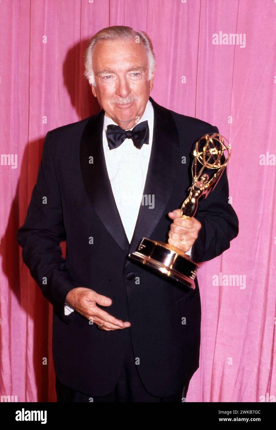 Walter cronkite emmy awards -Fotos und -Bildmaterial in hoher Auflösung ...