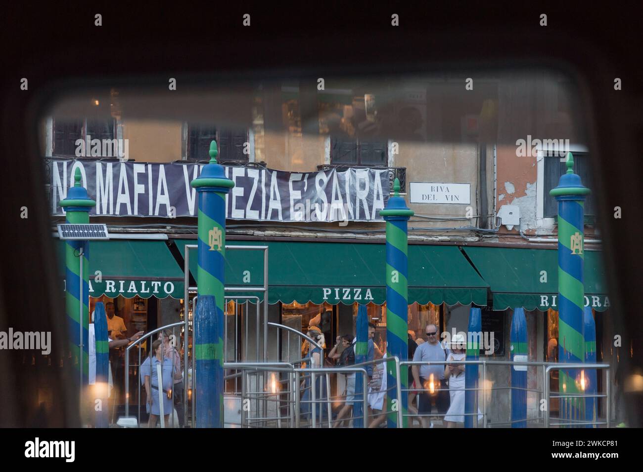 Mafia banner -Fotos und -Bildmaterial in hoher Auflösung – Alamy