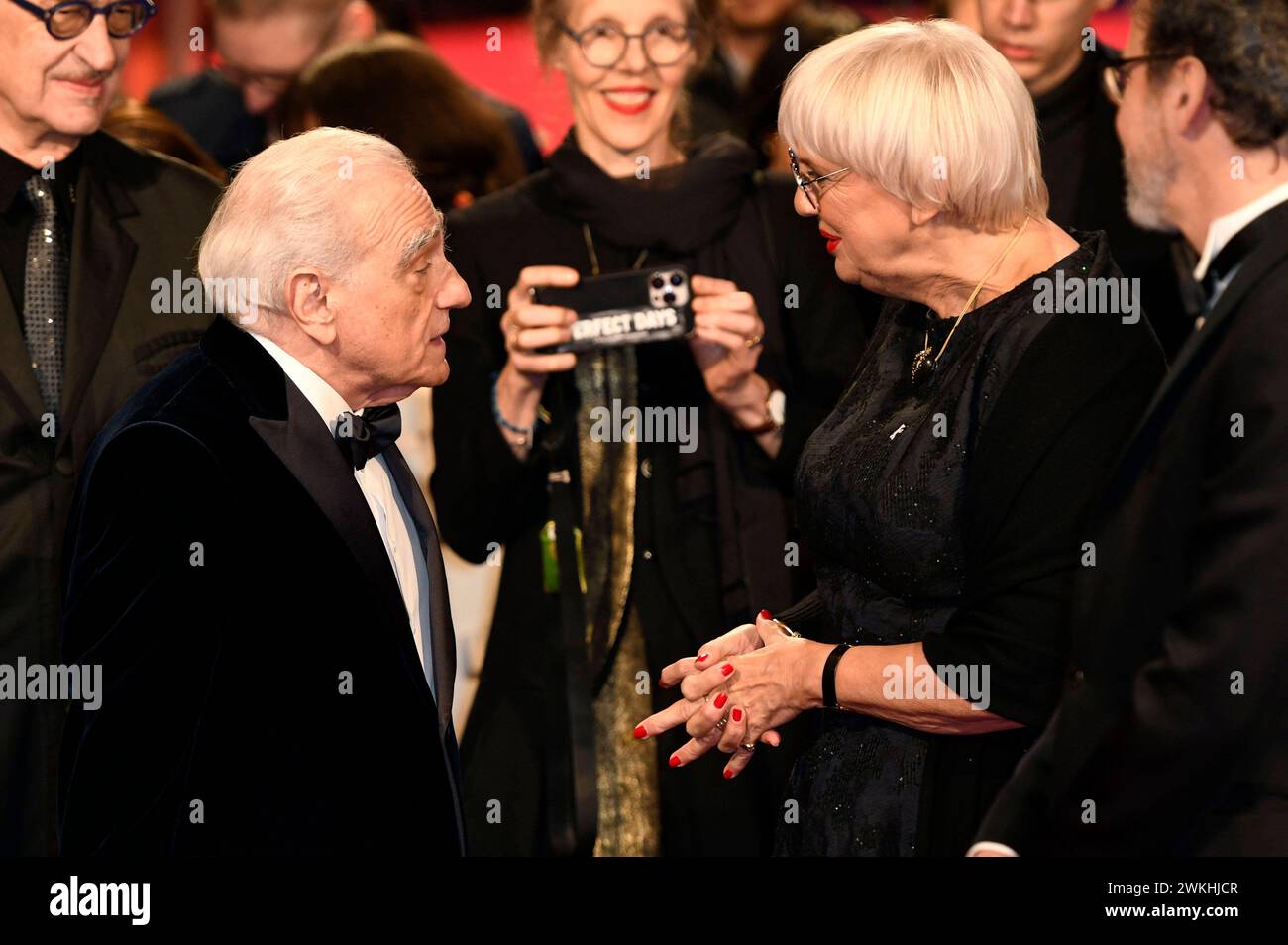 Martin Scorsese und Claudia Roth bei der Verleihung des Goldenen ...