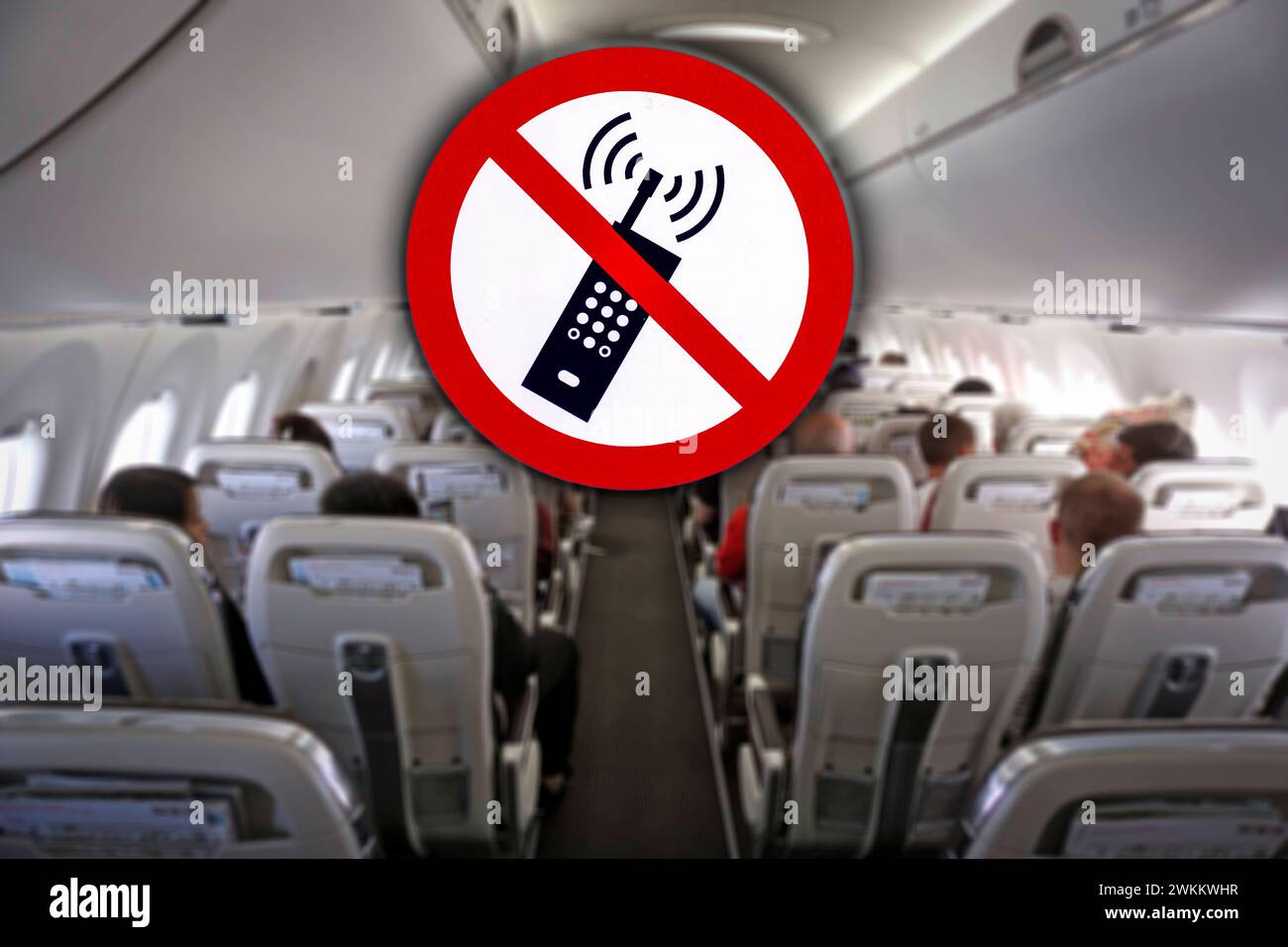 21.02.2024, Passagierflugzeug Bombardier Serie C300. Symbolbild ...