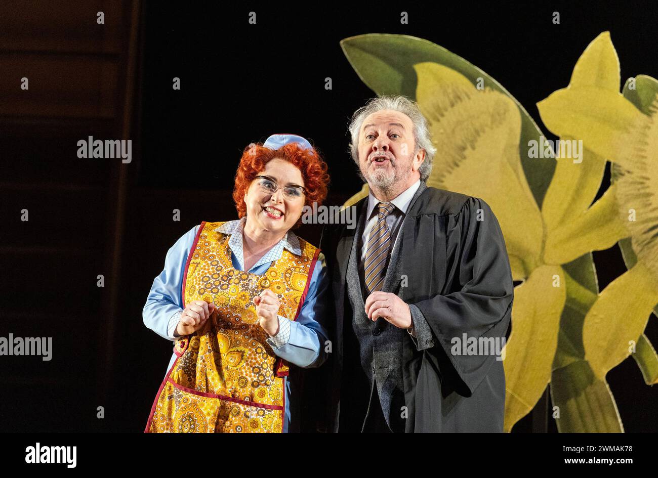 Rebecca Evans (Despina), Jose Fardilha (Don Alfonso) in COSI FAN TUTTE ...