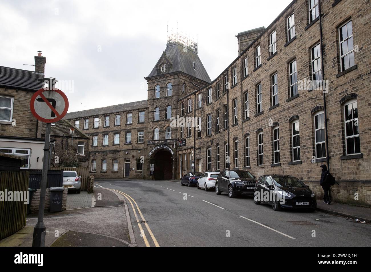 Die Fabrik von Wellington Mills Huddersfield, die 1864 erbaut wurde ...