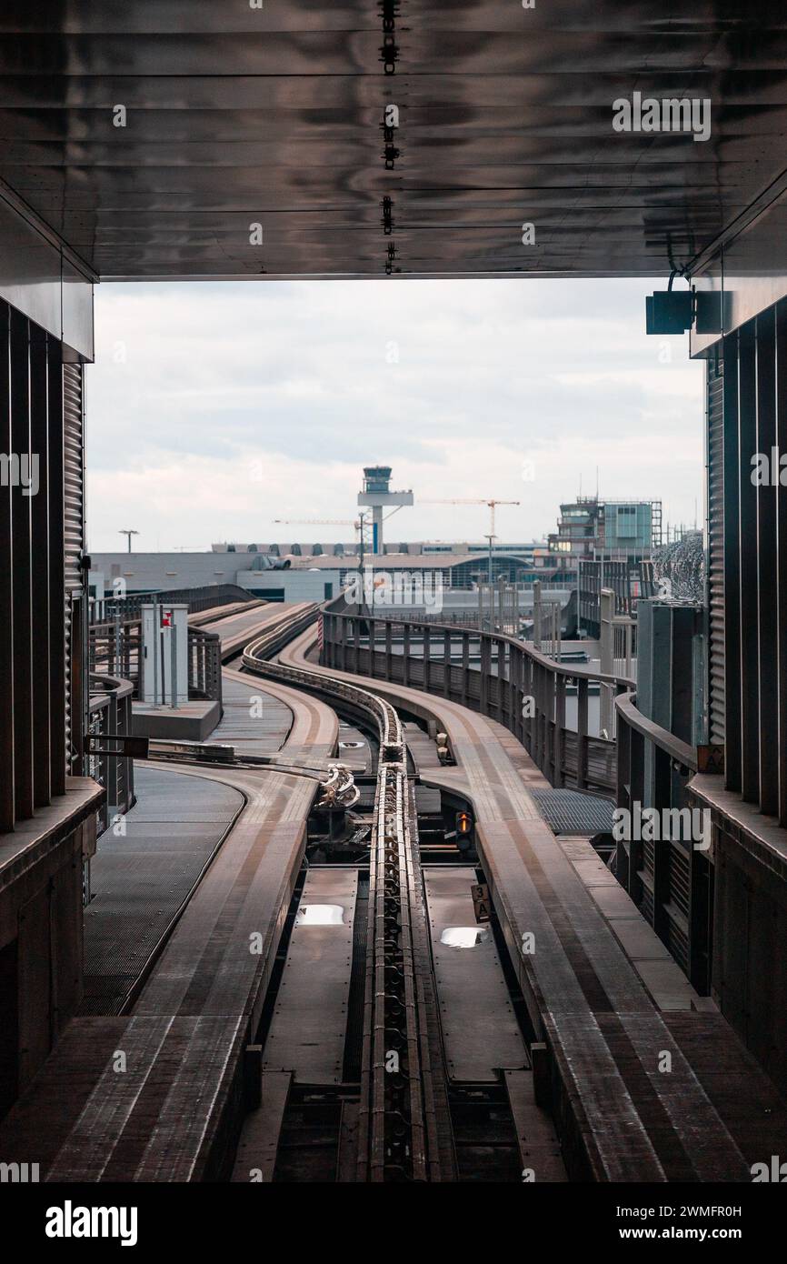 Flughafen frankfurt terminal 1 -Fotos und -Bildmaterial in hoher ...