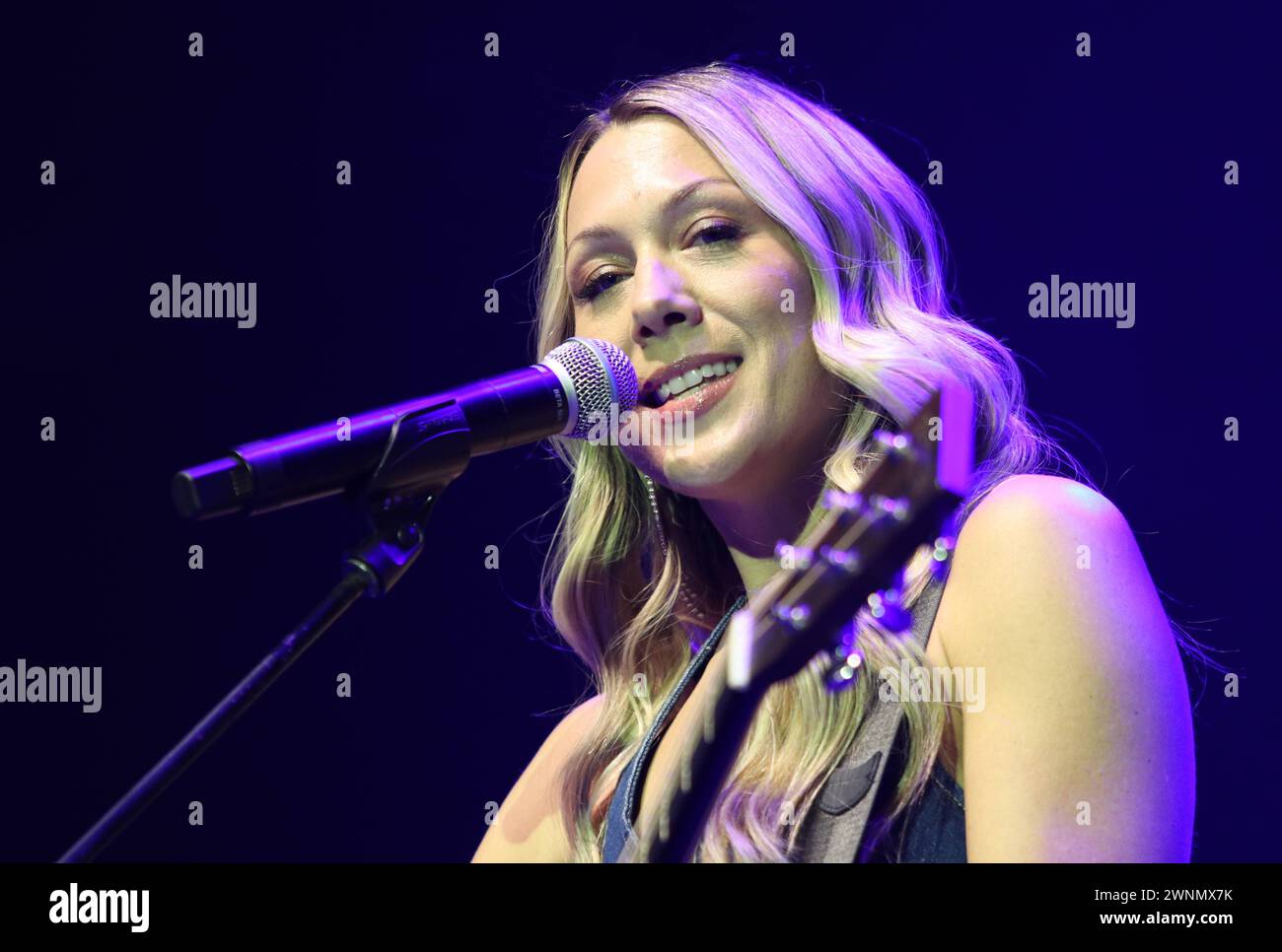 Countrysängerin Colbie Caillat beim C2C 2024 in Berlin Auftritt beim ...