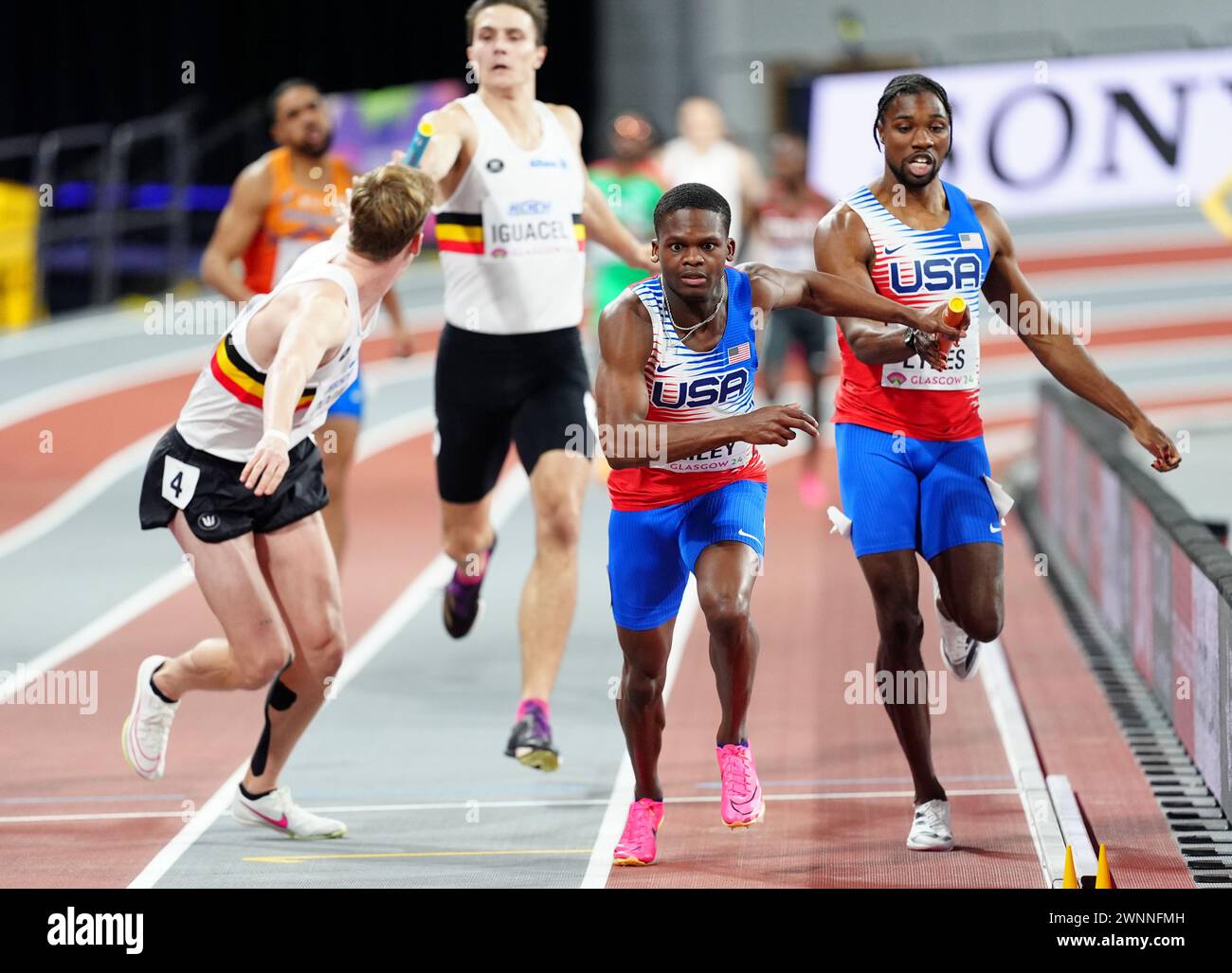 Christopher Bailey der USA beim letzten Wechsel in der Männer-4x400-m ...